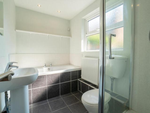 3 bedroom terraced house for rent in St Leonards Road, Clarendon Park, Leicester, LE2