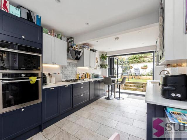 3 bedroom terraced house for rent in St Lukes Terrace, Brighton, East Sussex, BN2