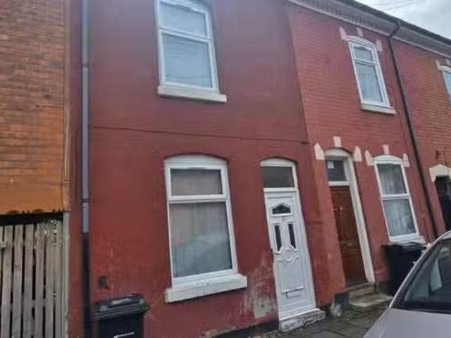 3 bedroom terraced house for rent in St. Silas Square, Birming.