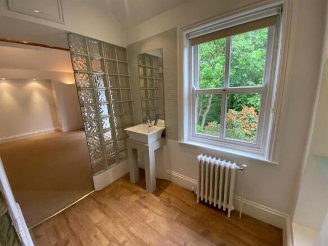 3 bedroom terraced house for rent in Stable Cottage, Holmfield, Longwood, HD3
