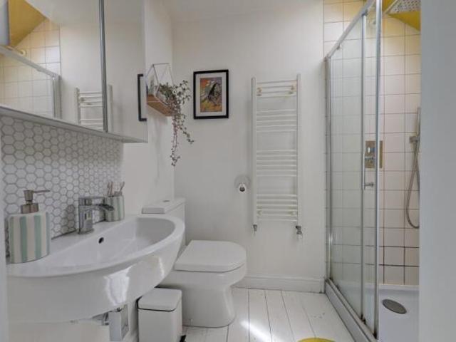3 bedroom terraced house for rent in Stafford Road, St Werburghs, Bristol, City, BS2