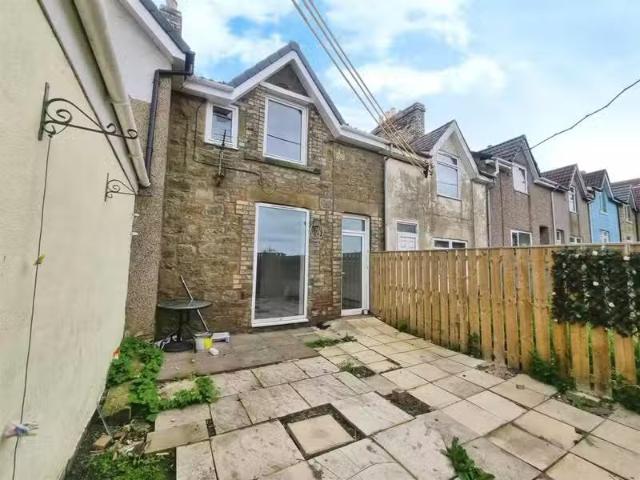 3 bedroom terraced house for rent in Stanley Terrace, Stanley.