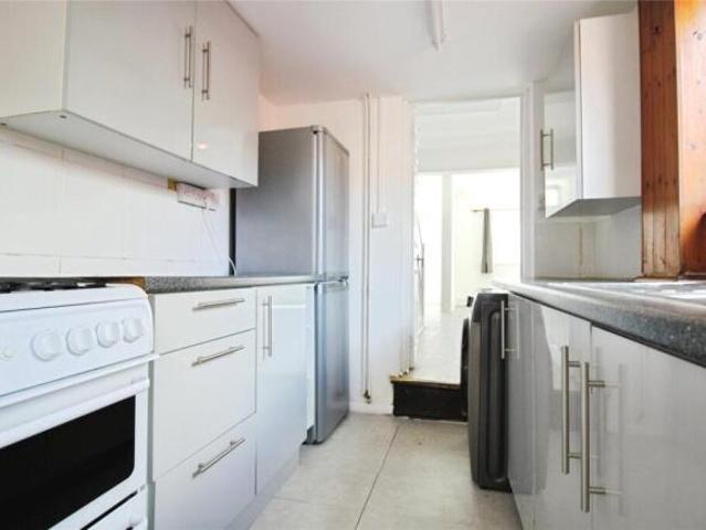 3 bedroom terraced house for rent in Stanley St, Reading, RG1