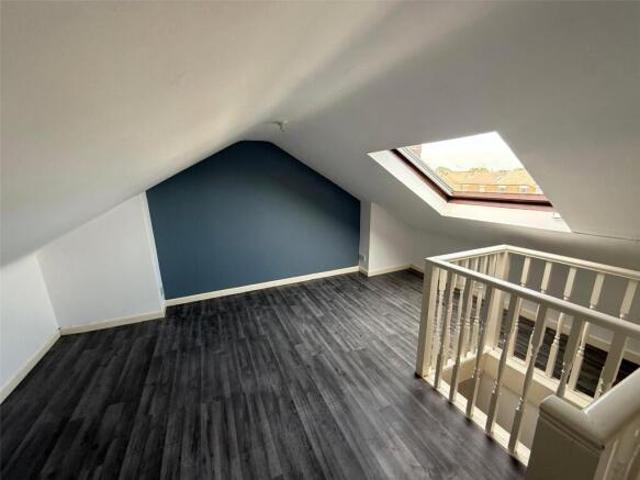 3 bedroom terraced house for rent in Station Road, PO3