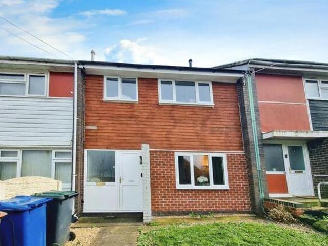 3 Bedroom Terraced House For Rent In Stoke on trent, Staffordshire