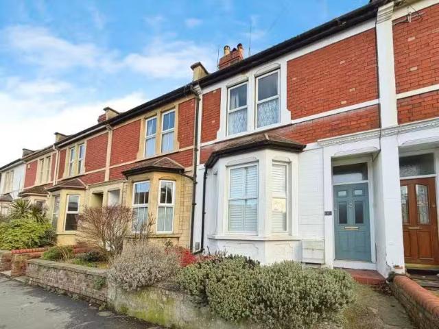 3 bedroom terraced house for rent in Stoke Lane Westbury On.
