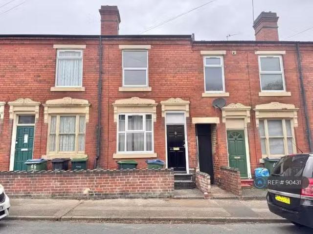 3 bedroom terraced house for rent in Stoney Lane, West Bromwic.