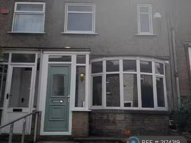 3 bedroom terraced house for rent in Stoney Street, Burnley, B.