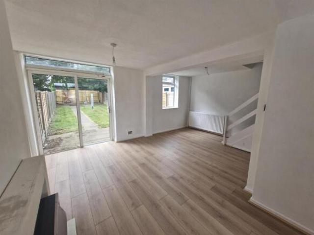 3 bedroom terraced house for rent in Sutherland Avenue, Mount Nod, Coventry, CV5