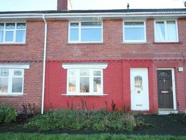 3 bedroom terraced house for rent in Surrey Crescent Moorside Consett DH8