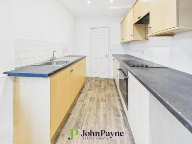 3 bedroom terraced house for rent in Sussex Road, Coundon, Coventry, CV5