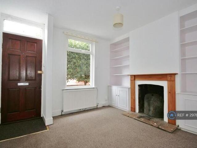 3 bedroom terraced house for rent in Swansea Road, Reading, RG1