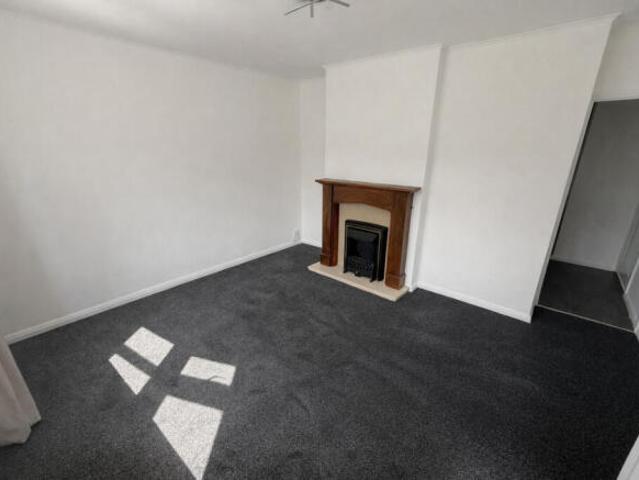 3 bedroom terraced house for rent in Swindon Lane, Harold HIll, RM3