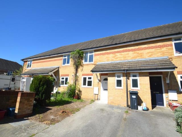 3 bedroom terraced house for rent in Sydney Road, Feltham, TW14