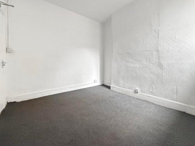 3 bedroom terraced house for rent in Port Tennant Road, Swansea, SA1