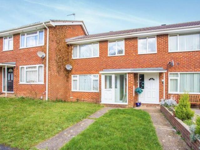 3 bedroom terraced house for rent in Porter Road, Basingstoke, RG22