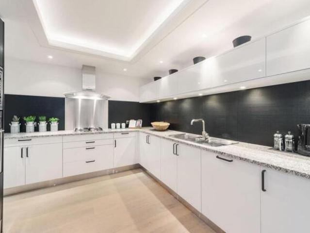 3 bedroom terraced house for rent in Pavilion Road, London SW1X
