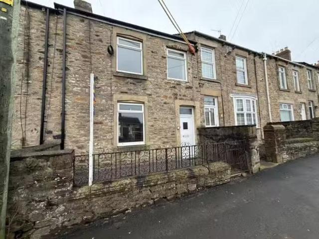 3 bedroom terraced house for rent in Park Terrace, Castleside.