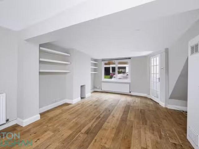 3 bedroom terraced house for rent in Park Street, Brighton, BN2