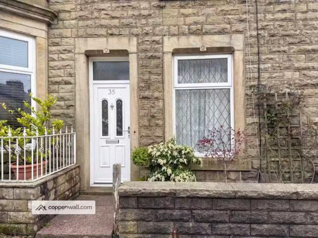 3 bedroom terraced house for rent in Park Street, Haslingden.