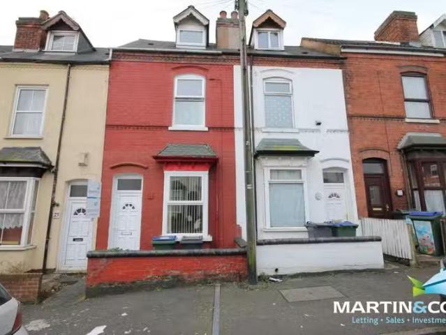 3 bedroom terraced house for rent in Parkhill Road, Smethwick.