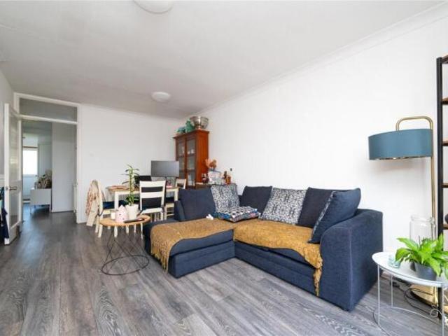 3 bedroom terraced house for rent in Parkway Court, Drakes Drive, St. Albans, Hertfordshire, AL1