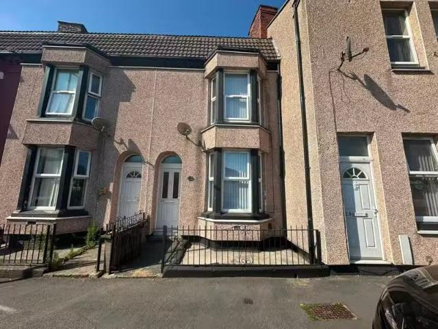 3 bedroom terraced house for rent in Peel Road, Bootle, L20