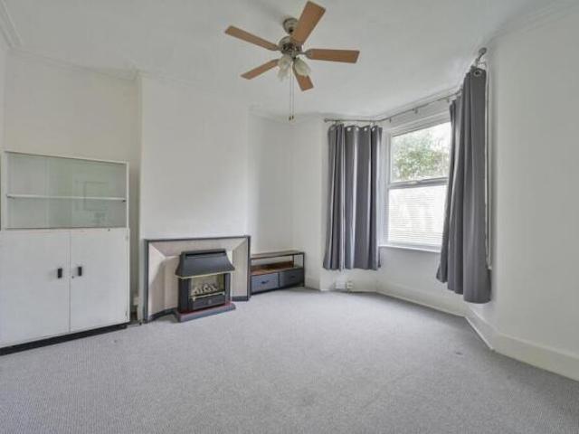 3 bedroom terraced house for rent in Pelham Road, Wimbledon, London, SW19