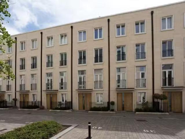 3 bedroom terraced house for rent in Percy Terrace, Bath, BA2