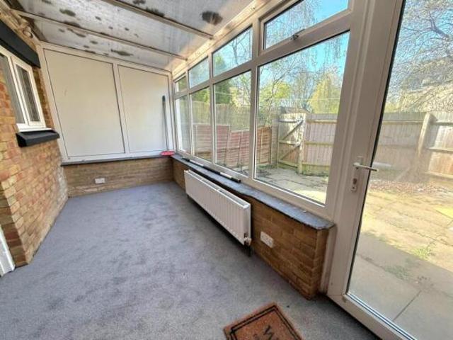 3 bedroom terraced house for rent in Pitstone Road, Northampton, NN4