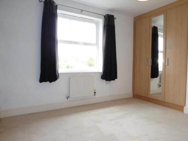 3 bedroom terraced house for rent in Pinewood Place, DA2