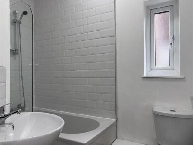 3 bedroom terraced house for rent in Pinnington Road, Manchester, M18