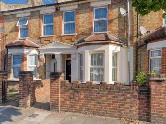 3 Bedroom Terraced House For Rent In Plumstead, London