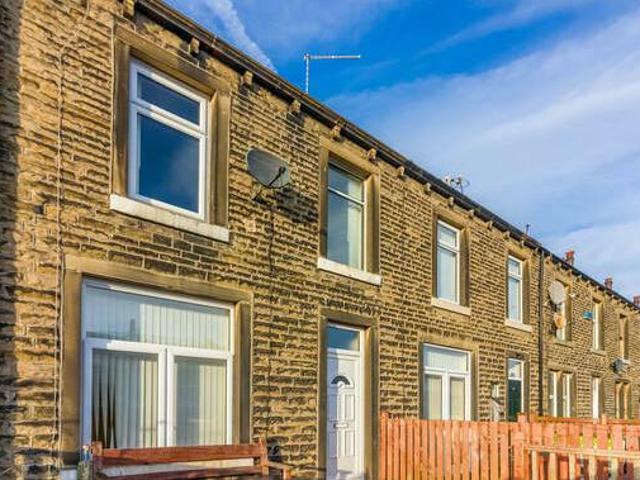 3 bedroom terraced house for rent in Plains Marsden Huddersfield HD7
