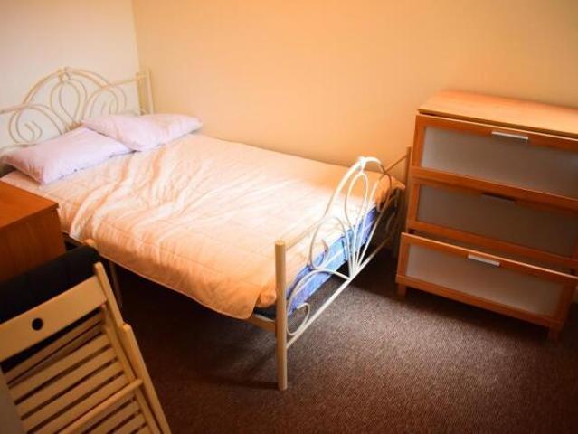 3 bedroom terraced house for rent in Pretoria Road, Southsea, PO4