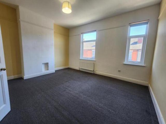 3 bedroom terraced house for rent in Princes Road, Stoke on Trent, ST4