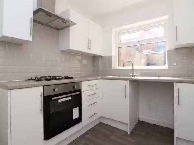 3 bedroom terraced house for rent in Pritchard Street, Blackbu.