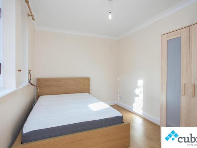 3 bedroom terraced house for rent in Quadrangle Close, Leroy Street, Southwark, London, SE1
