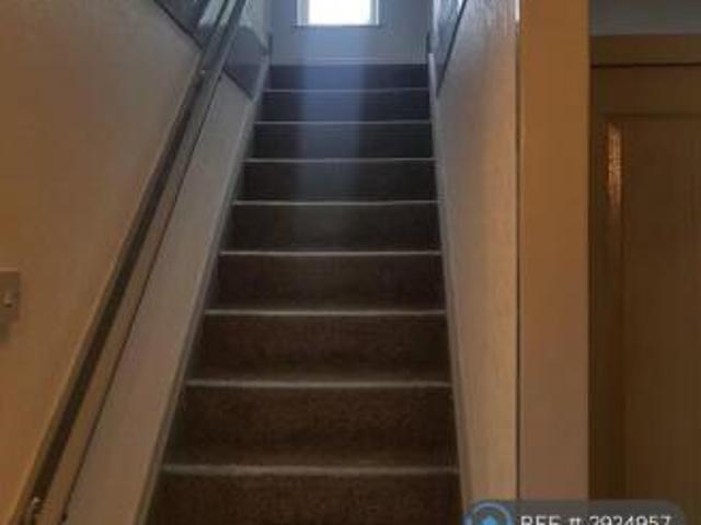 3 bedroom terraced house for rent in Quarry Avenue, Nottingham, NG6