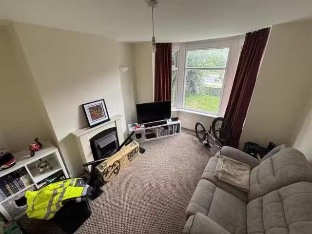 3 bedroom terraced house for rent in Queen Isabel`s Avenue, Ch.