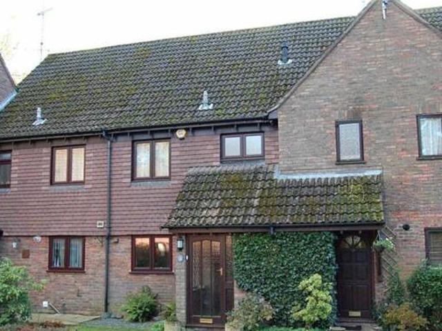 3 Bedroom Terraced House For Rent In Rowledge