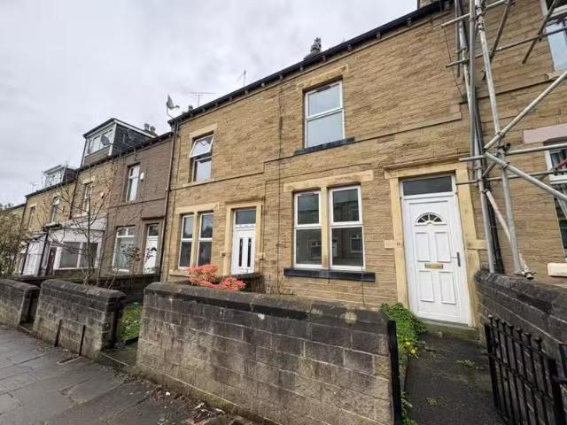 3 bedroom terraced house for rent in Roxby Street, BRADFORD, BD5