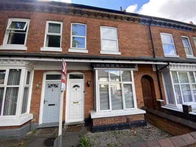 3 bedroom terraced house for rent in Roberts Road, Abirds Gree.