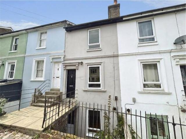 3 bedroom terraced house for rent in Rochdale Road, Tunbridge Wells, Kent, TN1