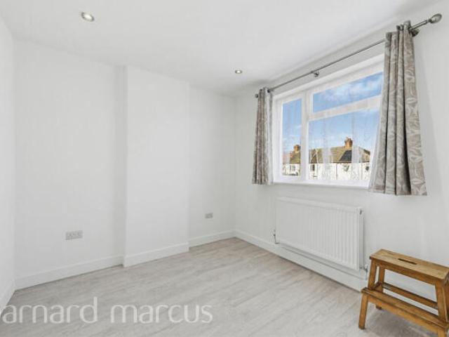 3 bedroom terraced house for rent in Rochford Way, CROYDON, CR0