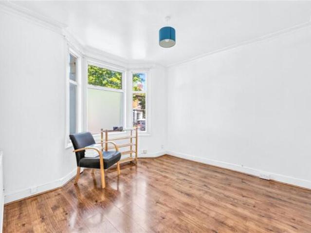 3 bedroom terraced house for rent in Roma Road, Walthamstow, London, E17