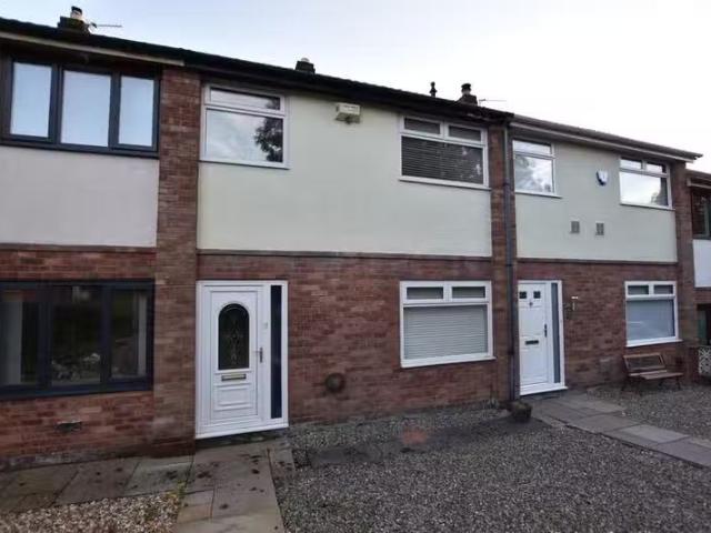 3 bedroom terraced house for rent in Roslin Gardens, Bolton, BL1
