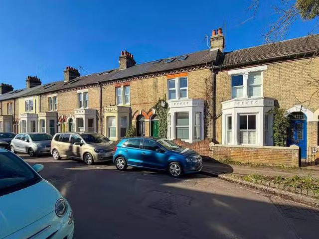 3 bedroom terraced house for rent in Ross Street, Cambridge, CB1