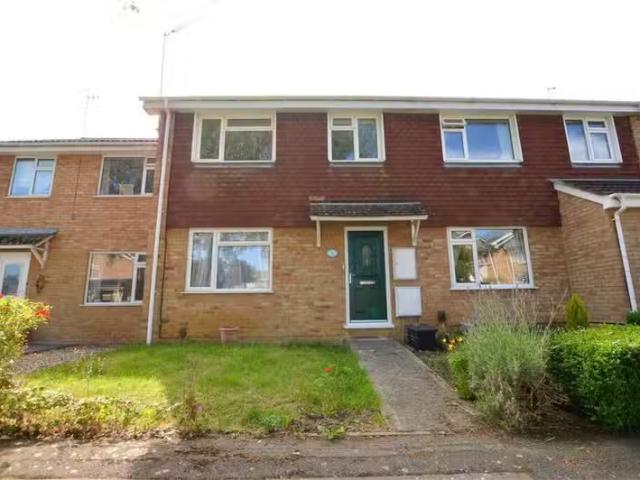 3 bedroom terraced house for rent in Rossett Gardens, Trowbrid.