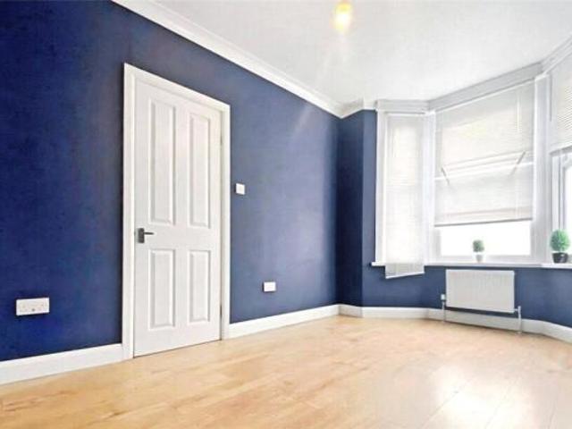 3 bedroom terraced house for rent in Rainham Road, Gillingham, Kent, ME7